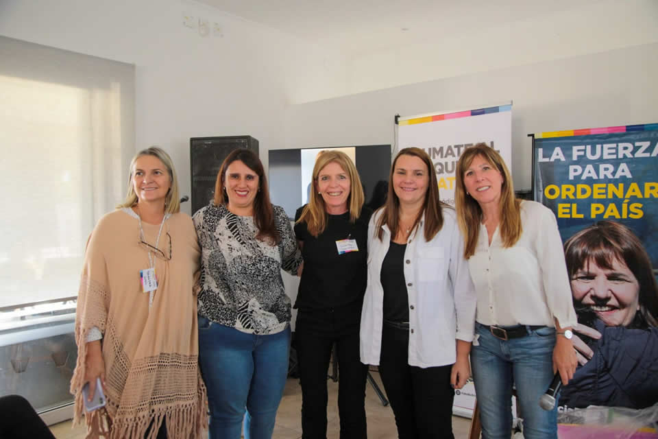 VIRGINIA MONZÓ REUNIÓ A 90 MUJERES DE LA SECCIÓN ELECTORAL PARA APOYAR ...